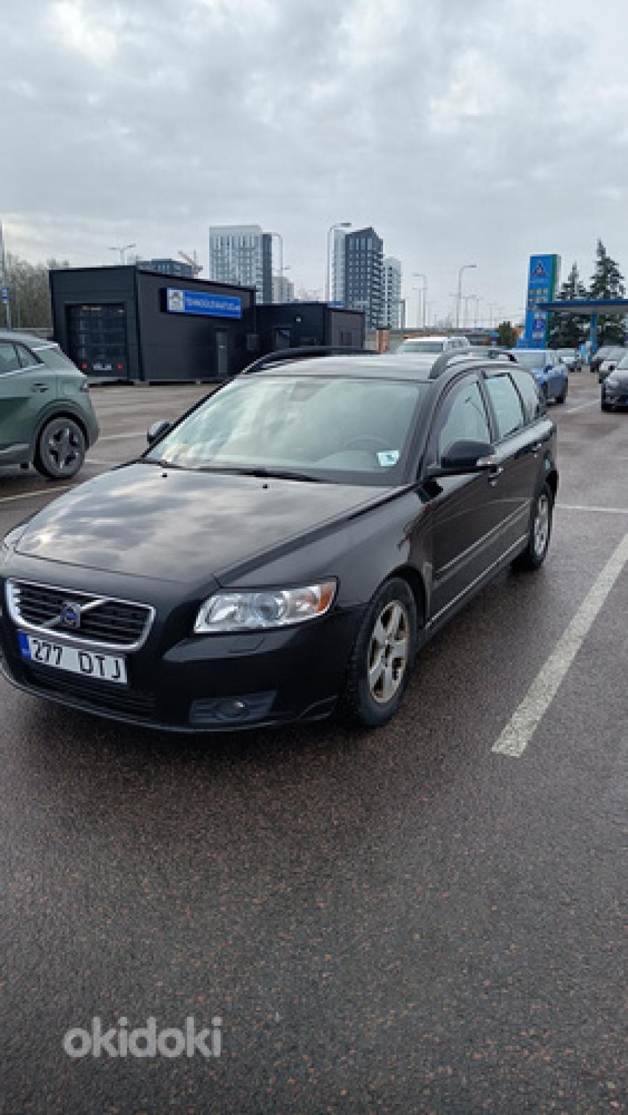 Black Volvo V50 2009 in Tallinn, with an engine capacity of 1.60 L and mileage of 338 thousand km for 2200 €, photo 11 on AUTOMOTO.COM.LV