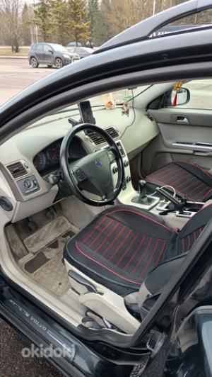 Black Volvo V50 2009 in Tallinn, with an engine capacity of 1.60 L and mileage of 338 thousand km for 2200 €, photo 14 on AUTOMOTO.COM.LV