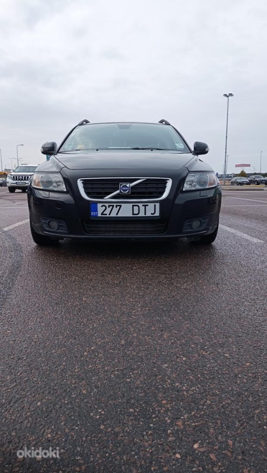 Black Volvo V50 2009 in Tallinn, with an engine capacity of 1.60 L and mileage of 338 thousand km for 2200 €, photo 19 on AUTOMOTO.COM.LV