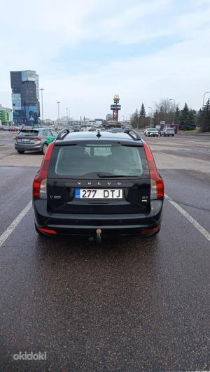 Black Volvo V50 2009 in Tallinn, with an engine capacity of 1.60 L and mileage of 338 thousand km for 2200 €, photo 22 on AUTOMOTO.COM.LV
