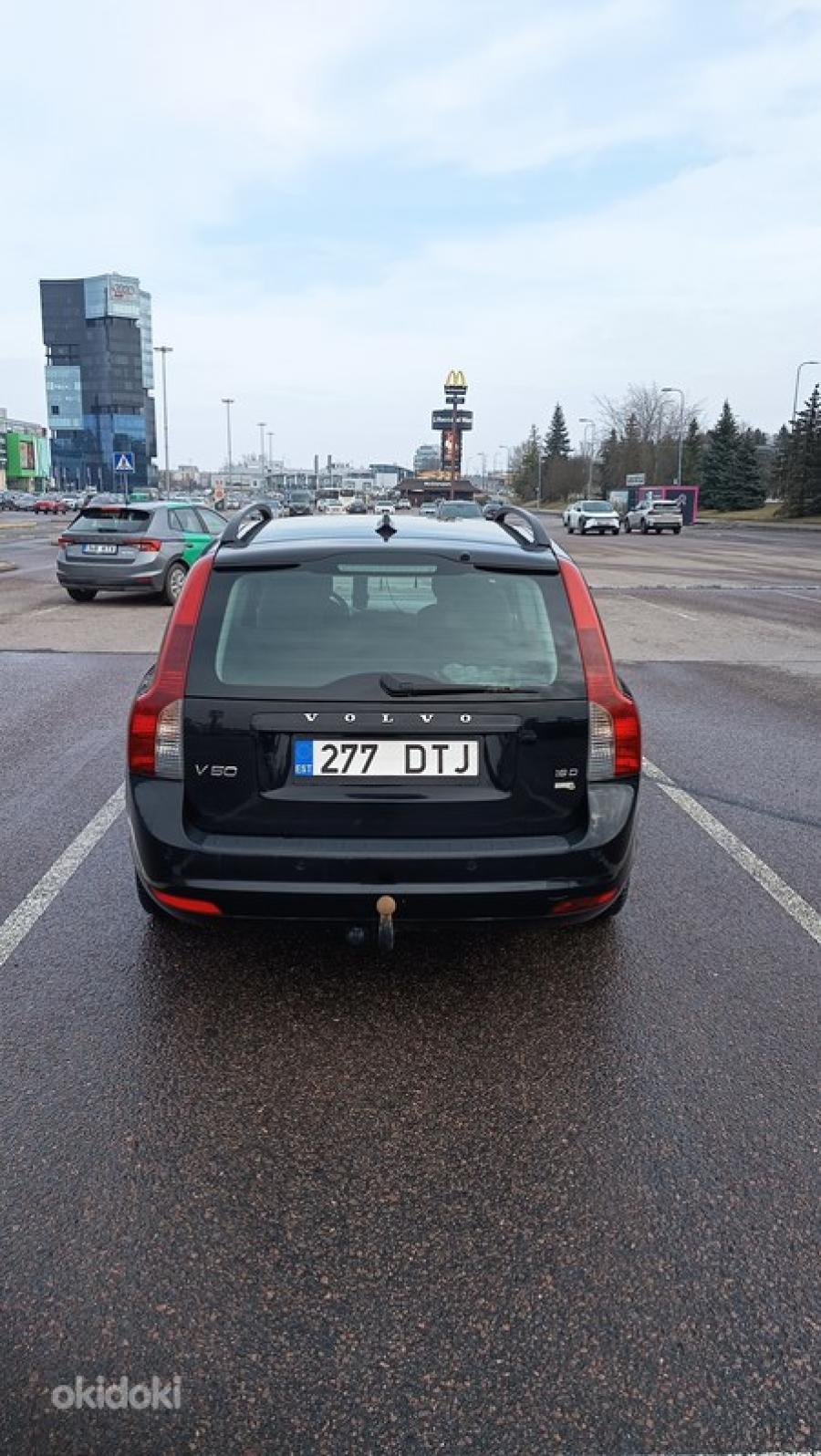 Black Volvo V50 2009 in Tallinn, with an engine capacity of 1.60 L and mileage of 338 thousand km for 2200 €, photo 22 on AUTOMOTO.COM.LV