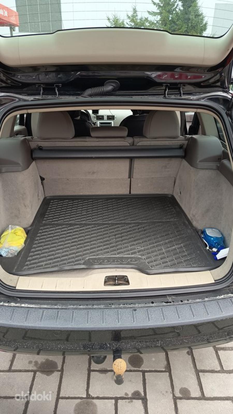 Black Volvo V50 2009 in Tallinn, with an engine capacity of 1.60 L and mileage of 338 thousand km for 2200 €, photo 27 on AUTOMOTO.COM.LV