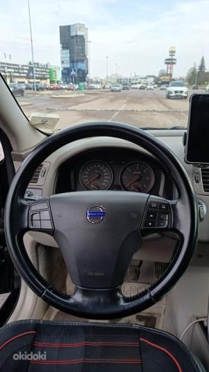 Black Volvo V50 2009 in Tallinn, with an engine capacity of 1.60 L and mileage of 338 thousand km for 2200 €, photo 30 on AUTOMOTO.COM.LV