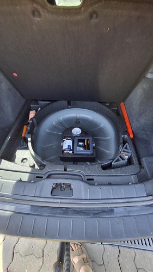 Black Volvo V50 2009 in Tartu, with an engine capacity of 2.00 L and mileage of 275 thousand km for 5500 €, photo 5 on AUTOMOTO.COM.LV