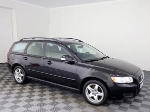 Black Volvo V50 2009 in Tallinn, with an engine capacity of 2.00 L and mileage of 274 thousand km for 599 €, photo  on AUTOMOTO.COM.LV