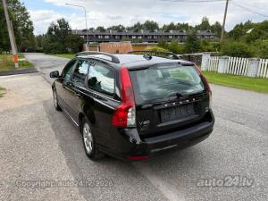 Melns Volvo V50 2009 Tallina, ar dzinēja tilpumu 1.60 L un nobraukumu 247 tūkst. km par 4290 €, foto 3 vietnē AUTOMOTO.COM.LV
