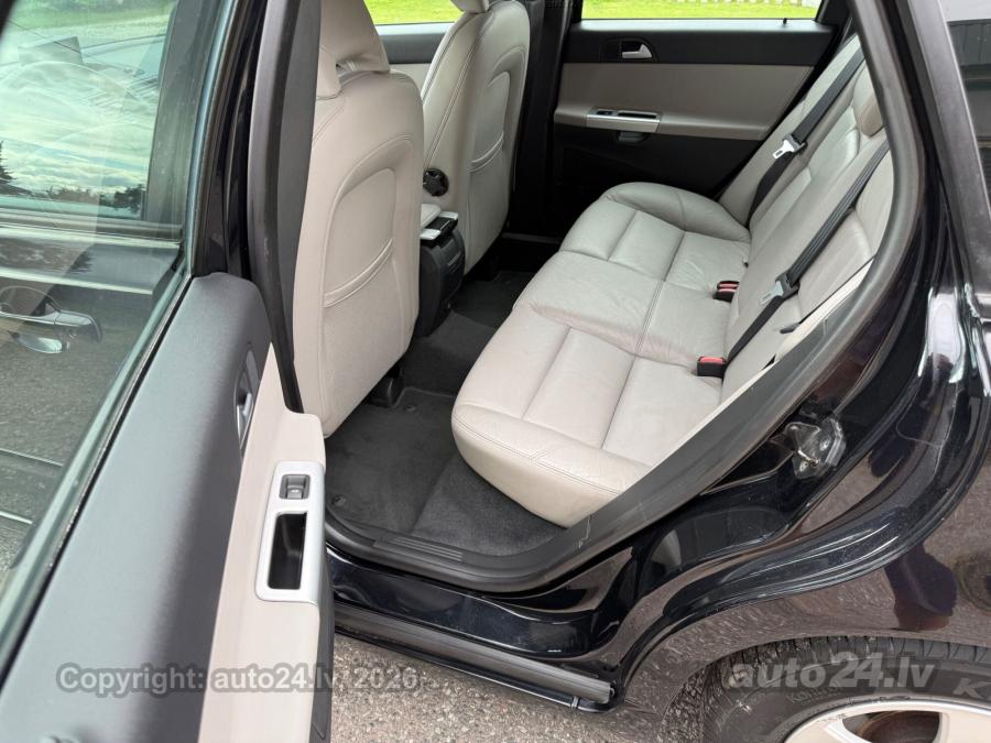Melns Volvo V50 2009 Tallina, ar dzinēja tilpumu 1.60 L un nobraukumu 247 tūkst. km par 4290 €, foto 7 vietnē AUTOMOTO.COM.LV
