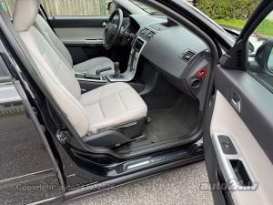 Melns Volvo V50 2009 Tallina, ar dzinēja tilpumu 1.60 L un nobraukumu 247 tūkst. km par 4290 €, foto 15 vietnē AUTOMOTO.COM.LV