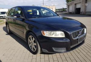 Melns Volvo V50 2009 Šauļi, ar dzinēja tilpumu 1.56 L un nobraukumu 249 tūkst. km par 1850 €, foto 3 vietnē AUTOMOTO.COM.LV