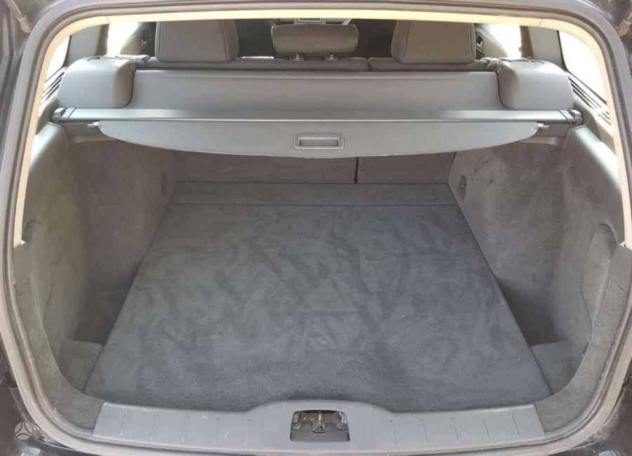 Melns Volvo V50 2009 Šauļi, ar dzinēja tilpumu 1.56 L un nobraukumu 249 tūkst. km par 1850 €, foto 8 vietnē AUTOMOTO.COM.LV
