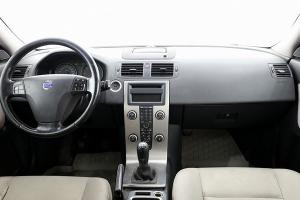 Черный Вольво В50 2009 в Таллин, объемом двигателя 1.60 л и пробегом 403 тыс. км за 899 €, фото 6 на AUTOMOTO.COM.LV