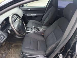 Black Volvo V50 2009 in Jurbarkas, with an engine capacity of 2.00 L and mileage of 355 thousand km for 2450 €, photo 7 on AUTOMOTO.COM.LV