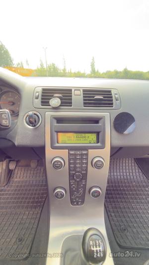 Черный Вольво В50 2009 в Пярну, объемом двигателя 2.00 л и пробегом 0 тыс. км за 3000 €, фото 10 на AUTOMOTO.COM.LV