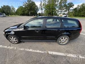 Melns Volvo V50 2009 Rīga, ar dzinēja tilpumu 2.00 L un nobraukumu 261 tūkst. km par 2250 €, foto 3 vietnē AUTOMOTO.COM.LV