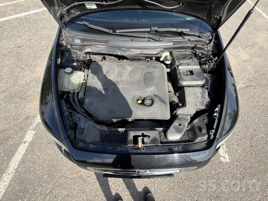 Melns Volvo V50 2009 Rīga, ar dzinēja tilpumu 2.00 L un nobraukumu 261 tūkst. km par 2250 €, foto 6 vietnē AUTOMOTO.COM.LV