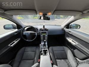 Melns Volvo V50 2009 Rīga, ar dzinēja tilpumu 2.00 L un nobraukumu 261 tūkst. km par 2250 €, foto 10 vietnē AUTOMOTO.COM.LV