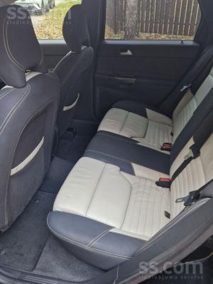 Melns Volvo V50 2009 Rīga, ar dzinēja tilpumu 2.00 L un nobraukumu 307 tūkst. km par 3100 €, foto 7 vietnē AUTOMOTO.COM.LV