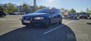 Melns Volvo V50 2010 Rīga, ar dzinēja tilpumu 1.60 L un nobraukumu 259 tūkst. km par 3300 €, foto 4 vietnē AUTOMOTO.COM.LV