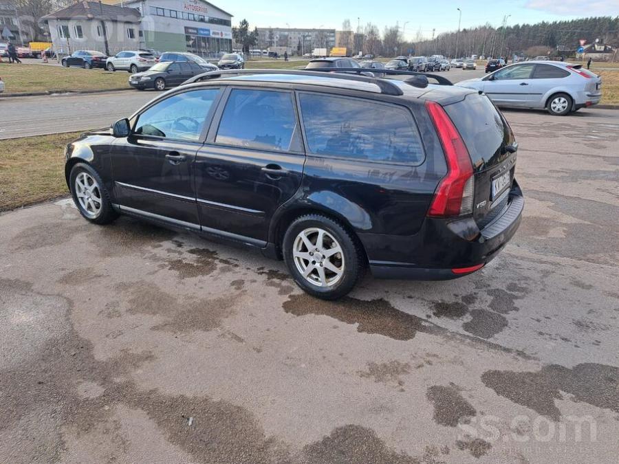 Melns Volvo V50 2010 Rīga, ar dzinēja tilpumu 1.60 L un nobraukumu 259 tūkst. km par 3300 €, foto 8 vietnē AUTOMOTO.COM.LV