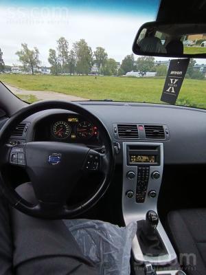 Melns Volvo V50 2010 Rīga, ar dzinēja tilpumu 1.60 L un nobraukumu 366 tūkst. km par 2800 €, foto 5 vietnē AUTOMOTO.COM.LV