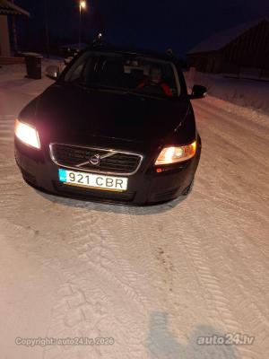 Melns Volvo V50 2010 Tallina, ar dzinēja tilpumu 1.60 L un nobraukumu 393 tūkst. km par 3500 €, foto 2 vietnē AUTOMOTO.COM.LV
