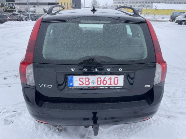 Melns Volvo V50 2010 Kauņa, ar dzinēja tilpumu 1.60 L un nobraukumu 283 tūkst. km par 3150 €, foto 3 vietnē AUTOMOTO.COM.LV