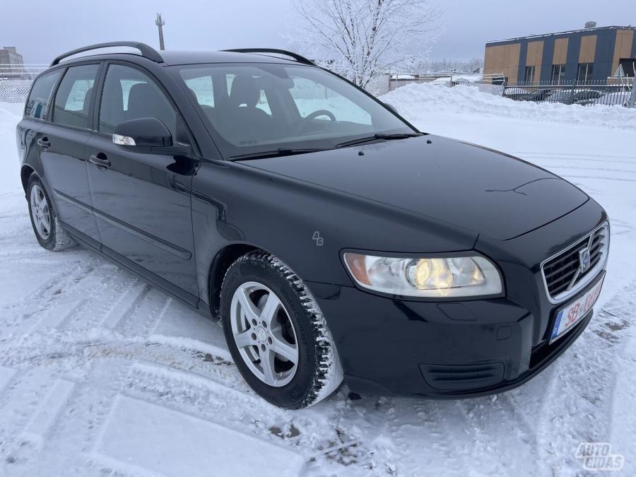 Black Volvo V50 2010 in Kaunas, with an engine capacity of 1.60 L and mileage of 283 thousand km for 3150 €, photo 5 on AUTOMOTO.COM.LV