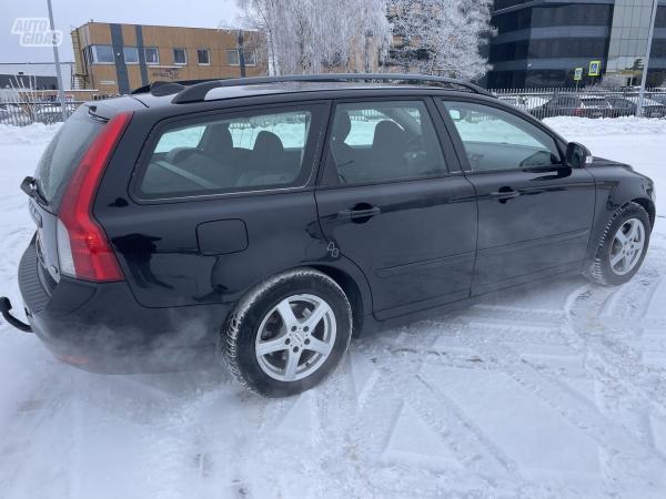 Melns Volvo V50 2010 Kauņa, ar dzinēja tilpumu 1.60 L un nobraukumu 283 tūkst. km par 3150 €, foto 8 vietnē AUTOMOTO.COM.LV