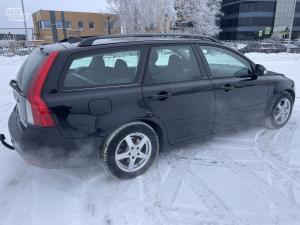 Black Volvo V50 2010 in Kaunas, with an engine capacity of 1.60 L and mileage of 283 thousand km for 3150 €, photo 8 on AUTOMOTO.COM.LV