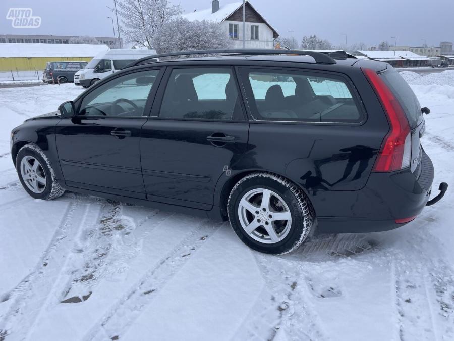 Black Volvo V50 2010 in Kaunas, with an engine capacity of 1.60 L and mileage of 283 thousand km for 3150 €, photo 14 on AUTOMOTO.COM.LV
