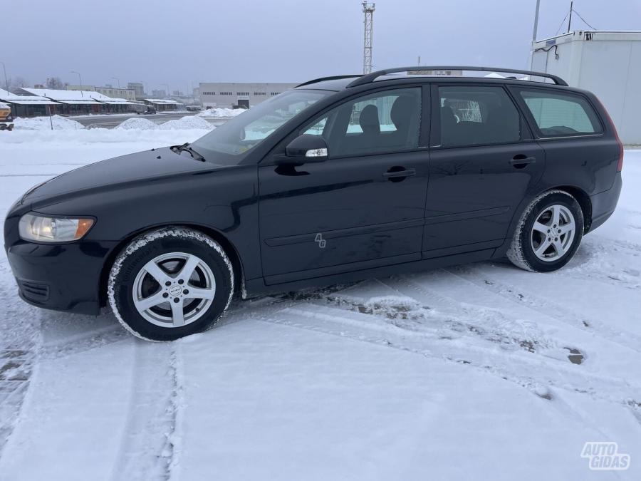 Black Volvo V50 2010 in Kaunas, with an engine capacity of 1.60 L and mileage of 283 thousand km for 3150 €, photo 15 on AUTOMOTO.COM.LV