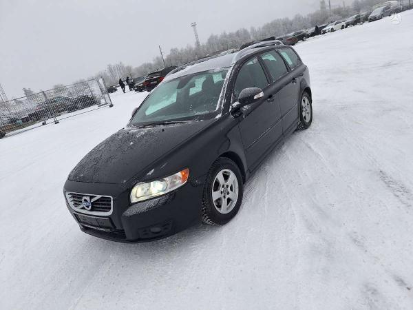 Melns Volvo V50 2010 Marijampole, ar dzinēja tilpumu 1.56 L un nobraukumu 299 tūkst. km par 3199 €, foto 1 vietnē AUTOMOTO.COM.LV
