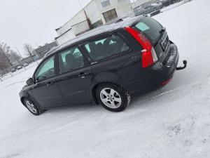 Black Volvo V50 2010 in Marijampole, with an engine capacity of 1.56 L and mileage of 299 thousand km for 3199 €, photo 8 on AUTOMOTO.COM.LV