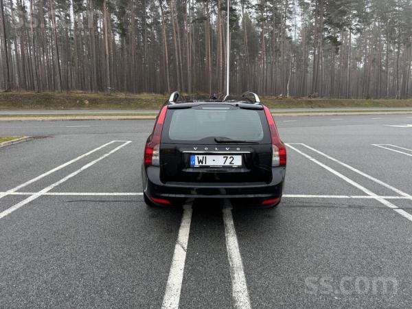 Melns Volvo V50 2010 Rīga, ar dzinēja tilpumu 1.60 L un nobraukumu 237 tūkst. km par 4590 €, foto 3 vietnē AUTOMOTO.COM.LV