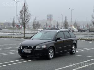Melns Volvo V50 2010 Rīga, ar dzinēja tilpumu 1.60 L un nobraukumu 237 tūkst. km par 4590 €, foto 5 vietnē AUTOMOTO.COM.LV