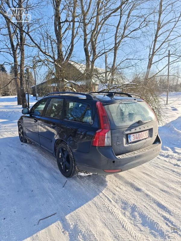 Black Volvo V50 2010 in Utena, with an engine capacity of 1.60 L and mileage of 340 thousand km for 1990 €, photo 4 on AUTOMOTO.COM.LV