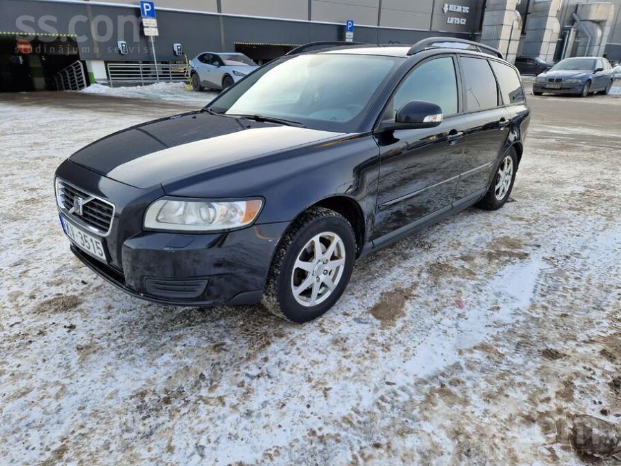 Melns Volvo V50 2010 Rīga, ar dzinēja tilpumu 1.60 L un nobraukumu 275 tūkst. km par 2950 €, foto 4 vietnē AUTOMOTO.COM.LV