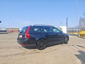 Melns Volvo V50 2010 Utena, ar dzinēja tilpumu 1.60 L un nobraukumu 340 tūkst. km par 2600 €, foto 2 vietnē AUTOMOTO.COM.LV