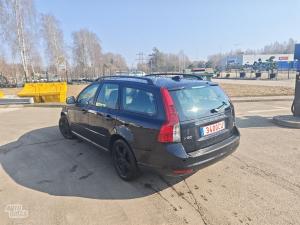 Melns Volvo V50 2010 Utena, ar dzinēja tilpumu 1.60 L un nobraukumu 340 tūkst. km par 2600 €, foto 3 vietnē AUTOMOTO.COM.LV
