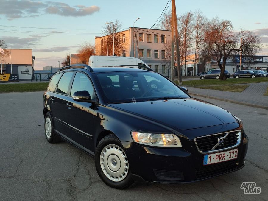 Melns Volvo V50 2010 Šauļi, ar dzinēja tilpumu 1.60 L un nobraukumu 231 tūkst. km par 2100 €, foto 6 vietnē AUTOMOTO.COM.LV