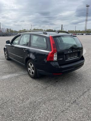 Black Volvo V50 2010 in Marijampole, with an engine capacity of 1.60 L and mileage of 315 thousand km for 2950 €, photo 4 on AUTOMOTO.COM.LV