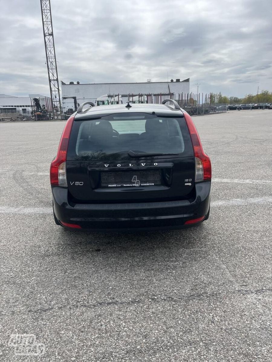 Black Volvo V50 2010 in Marijampole, with an engine capacity of 1.60 L and mileage of 315 thousand km for 2950 €, photo 5 on AUTOMOTO.COM.LV