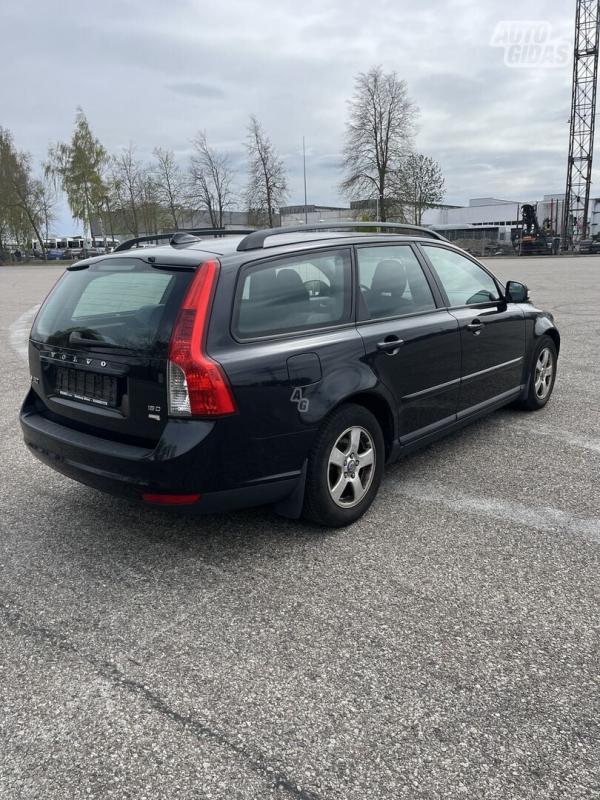 Melns Volvo V50 2010 Marijampole, ar dzinēja tilpumu 1.60 L un nobraukumu 315 tūkst. km par 2950 €, foto 5 vietnē AUTOMOTO.COM.LV