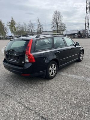 Black Volvo V50 2010 in Marijampole, with an engine capacity of 1.60 L and mileage of 315 thousand km for 2950 €, photo 6 on AUTOMOTO.COM.LV