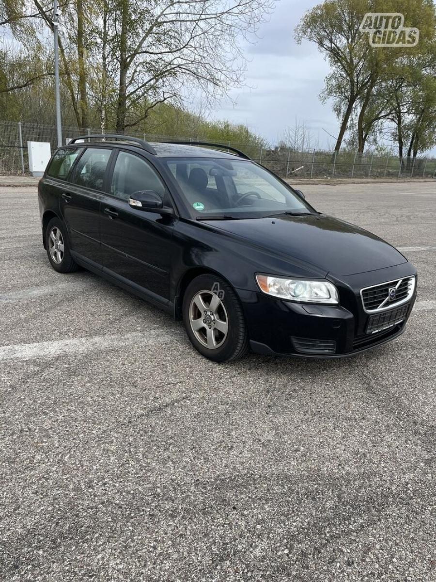Black Volvo V50 2010 in Marijampole, with an engine capacity of 1.60 L and mileage of 315 thousand km for 2950 €, photo 8 on AUTOMOTO.COM.LV