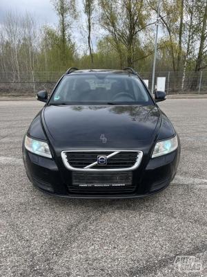 Black Volvo V50 2010 in Marijampole, with an engine capacity of 1.60 L and mileage of 315 thousand km for 2950 €, photo 9 on AUTOMOTO.COM.LV