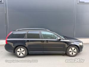 Melns Volvo V50 2010 Tallina, ar dzinēja tilpumu 1.60 L un nobraukumu 303 tūkst. km par 2700 €, foto 4 vietnē AUTOMOTO.COM.LV