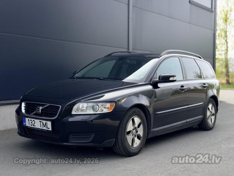 Melns Volvo V50 2010 Tallina, ar dzinēja tilpumu 1.60 L un nobraukumu 303 tūkst. km par 2700 €, foto 5 vietnē AUTOMOTO.COM.LV