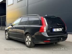 Melns Volvo V50 2010 Tallina, ar dzinēja tilpumu 1.60 L un nobraukumu 303 tūkst. km par 2700 €, foto 6 vietnē AUTOMOTO.COM.LV