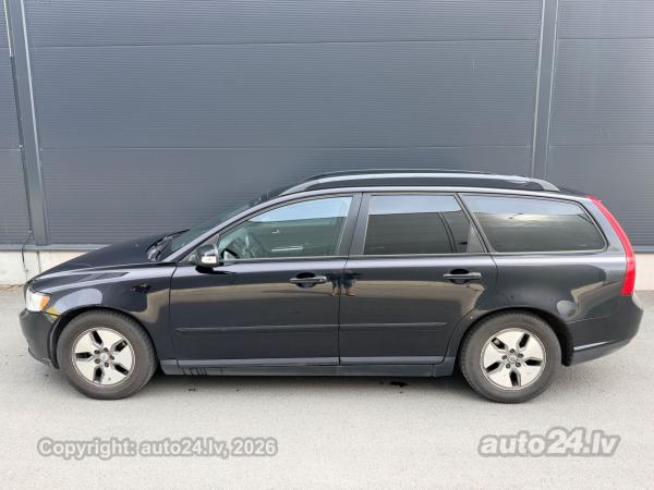 Melns Volvo V50 2010 Tallina, ar dzinēja tilpumu 1.60 L un nobraukumu 303 tūkst. km par 2700 €, foto 6 vietnē AUTOMOTO.COM.LV